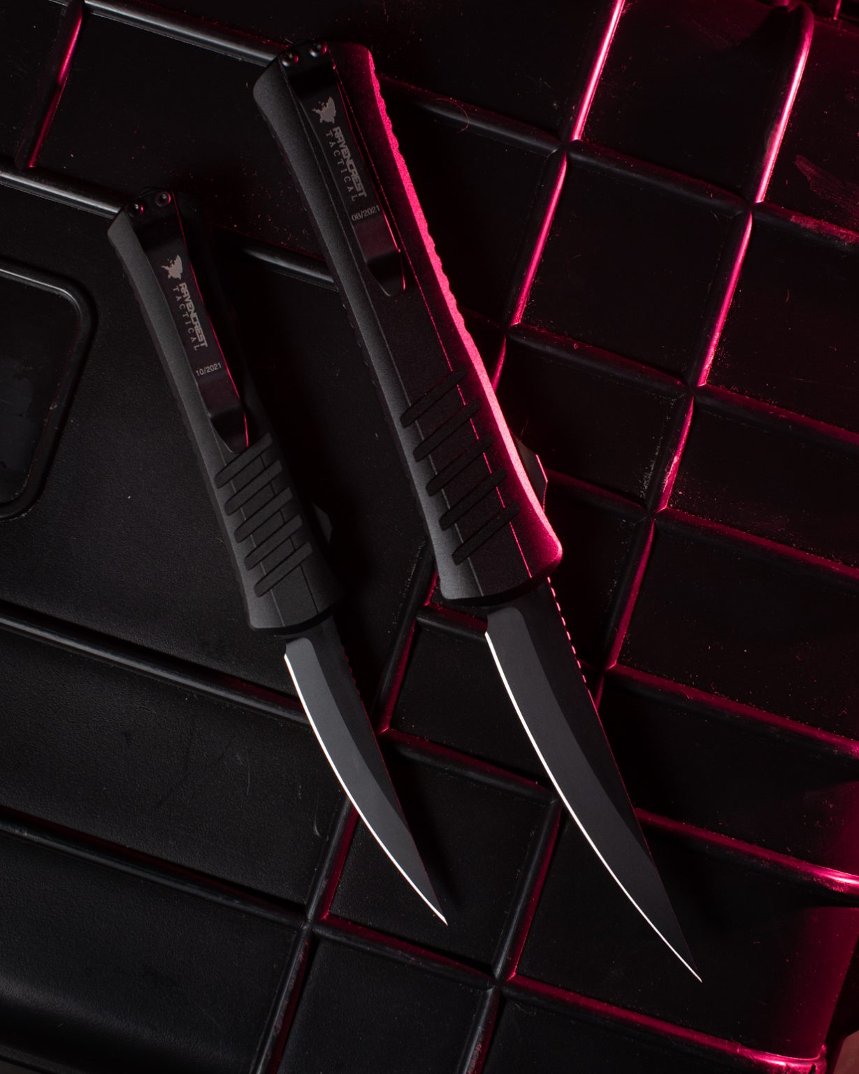 Mini Covert Reaver OTF (out the front) Knife - Black - Shop Now